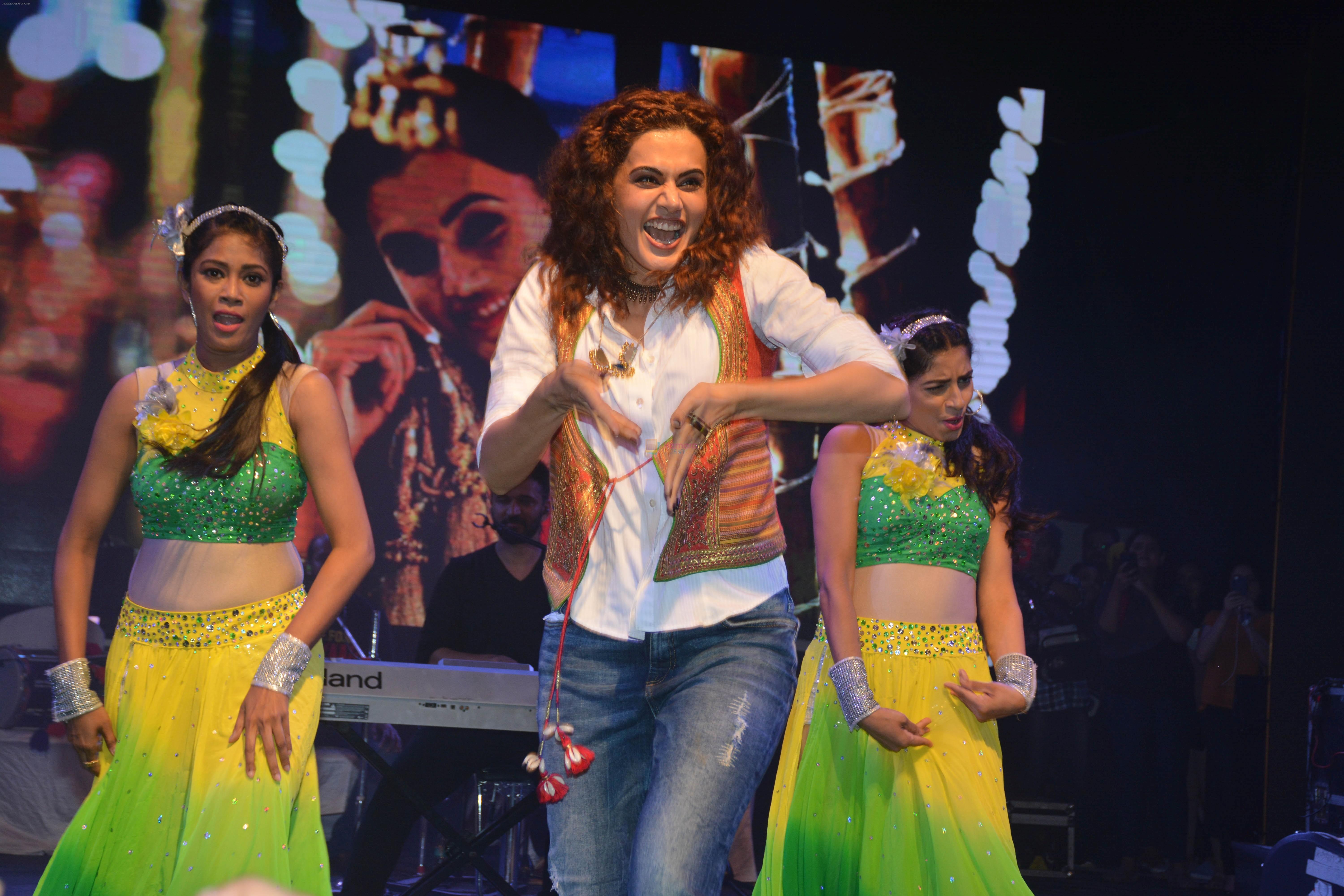 Taapsee Pannu at Manmarziyaan Music Concert in NM College In Juhu on 19th Aug 2018 / Taapsee ...